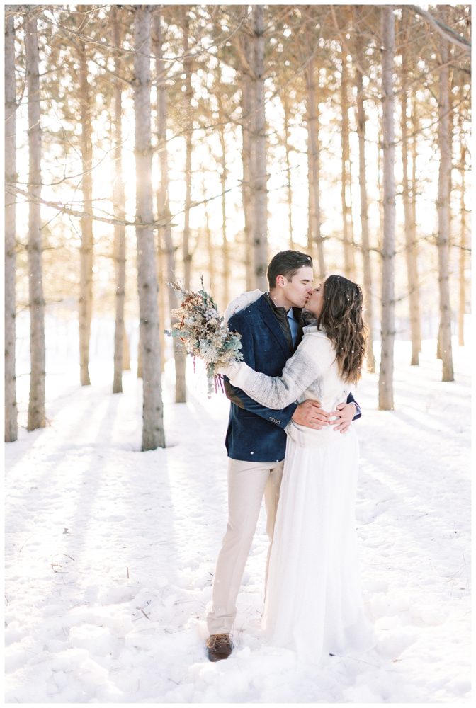Winter Elopement Inspiration • Xsperience Photography