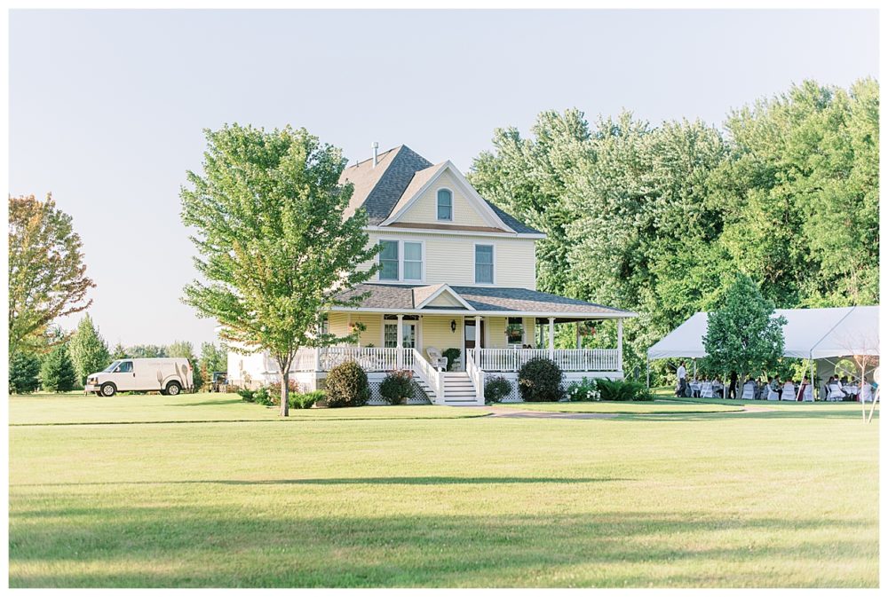Intimate Wedding at Sable Inn Bed & Breakfast • Xsperience Photography